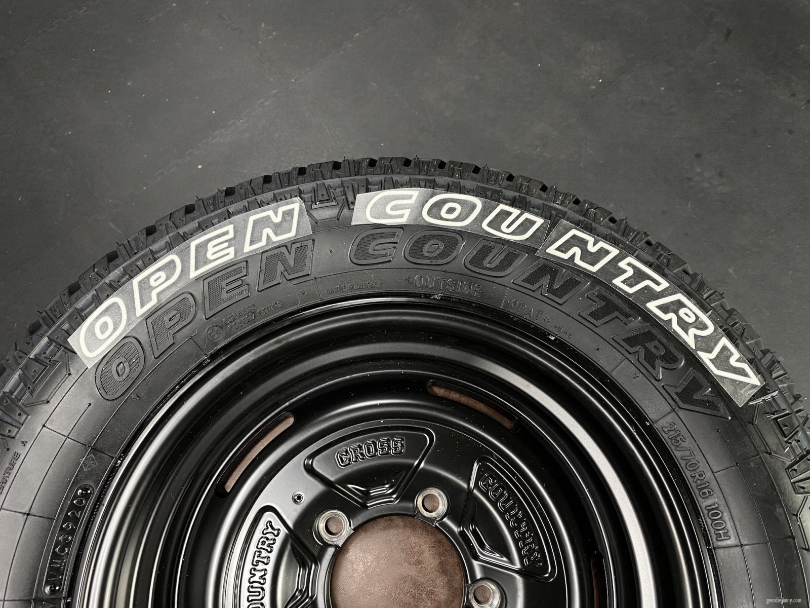 How to fit Custom White Tyre Lettering onto Toyo open Country A/T tyres ...